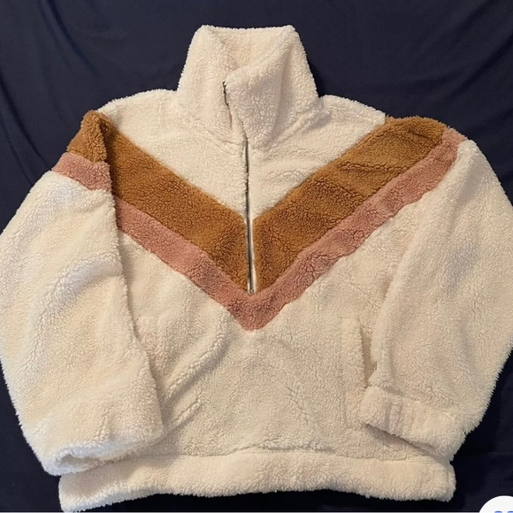 Abercrombie & Fitch | Tops | Abercrombie Fitch Colorblock Sherpa Half Zip | Poshmark